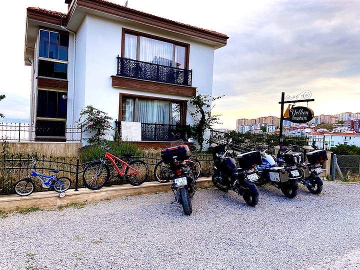 Konforlu Engelsi̇z Gi̇ri̇şli̇ (8 Nolu) Dai̇re - Sinop