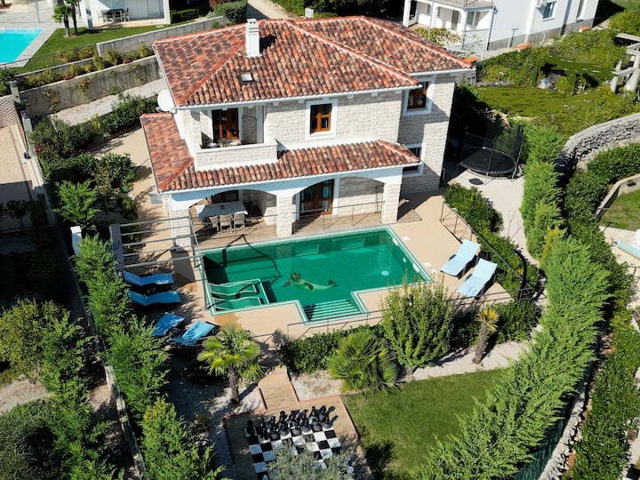 Villa Noah : Heated Pools, Jacuzzi, Sauna, Fitness - Krk