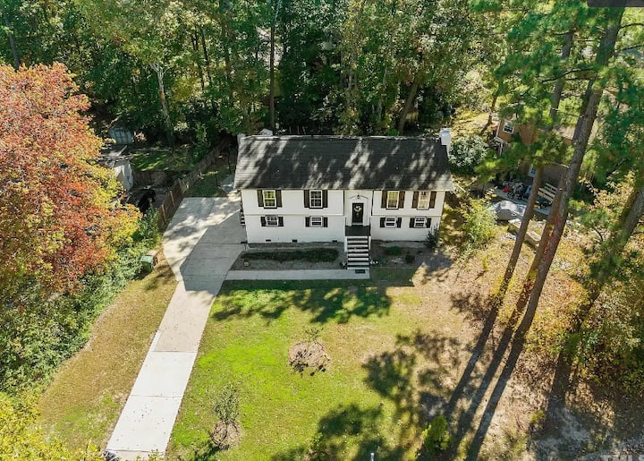 House In Cary With Game Room - 埃佩克斯