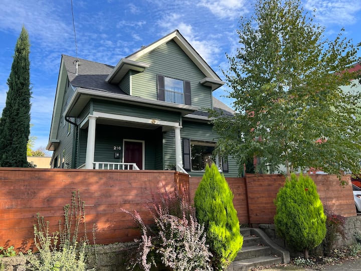 The Foody Farmhouse - Your Best Choice For Pdx! - Sunnyside - Portland