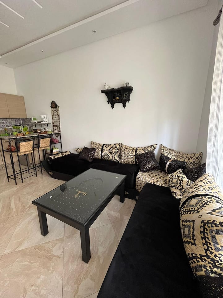 Coquet Appartement Décoration Artisanat Marocain - Bouznika