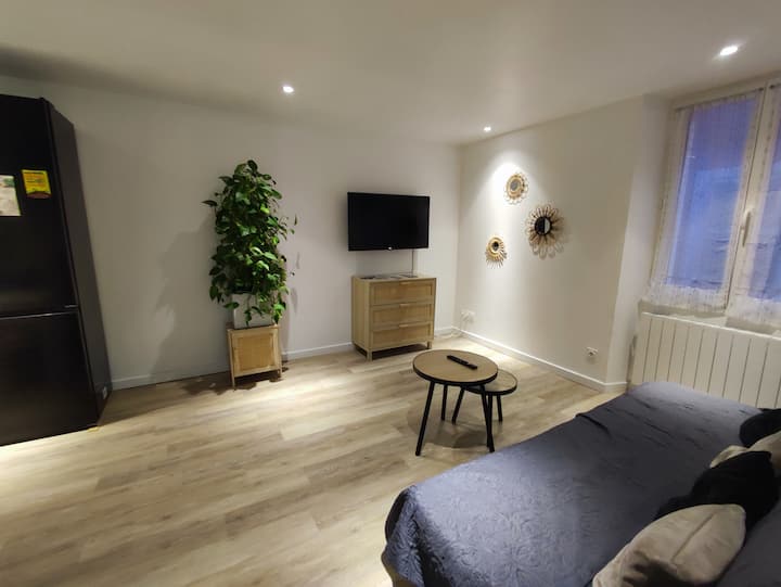 Superbe Appartement 2 Chambres Centre Ville Calme - Nans-les-Pins