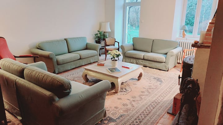 Maison 9 Chambres, Couchage Pour 18, Avec Piscine - Craon