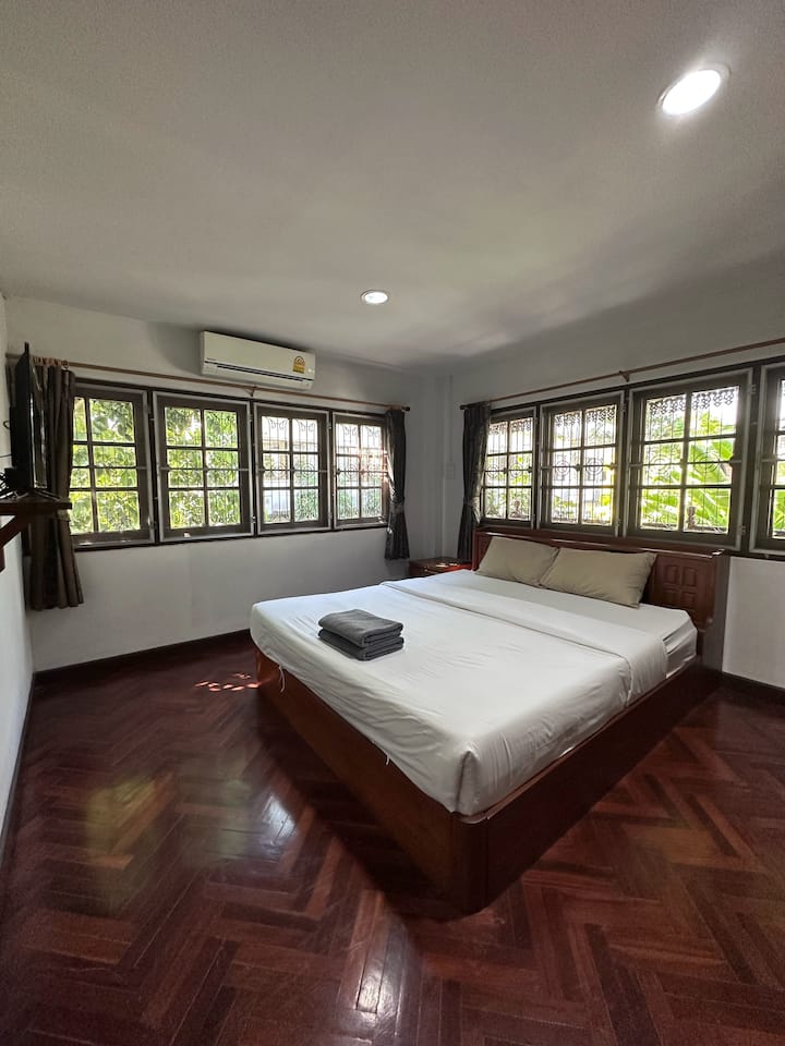 Beautiful Location City Center - Chiang Mai
