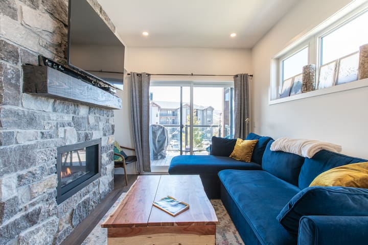 Large New 3 Bed  Mountain View In Blue Mountains - Collingwood