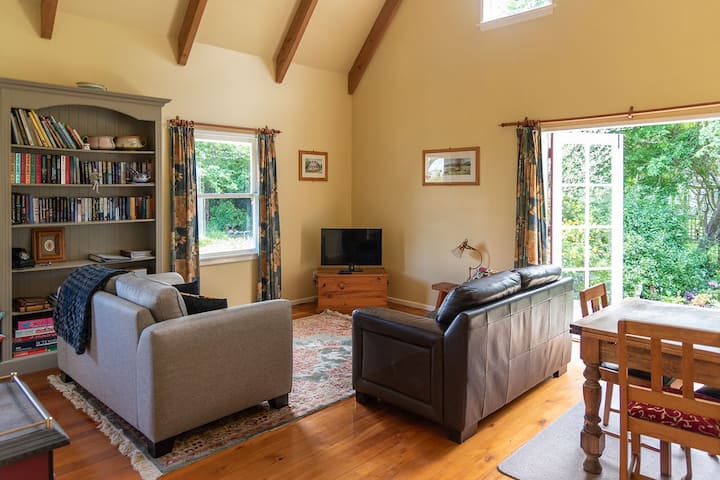 Taraview Cottage - Martinborough