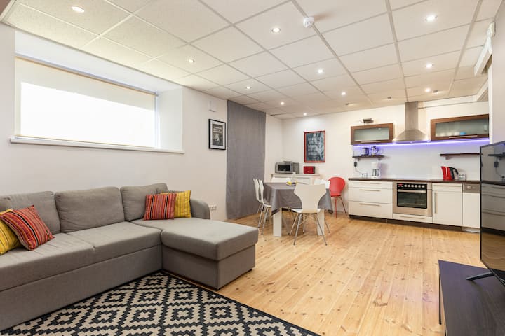 Golden Apartments Tallinn - 70m2 Jakobi - Tallinn