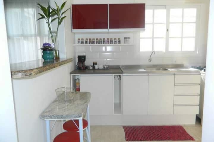 Confortável E Silencioso Junto Ao Bom Fim - Porto Alegre