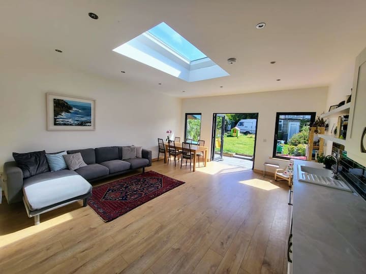 Beautiful Home, Close To Airport And City Centre. - Portmarnock