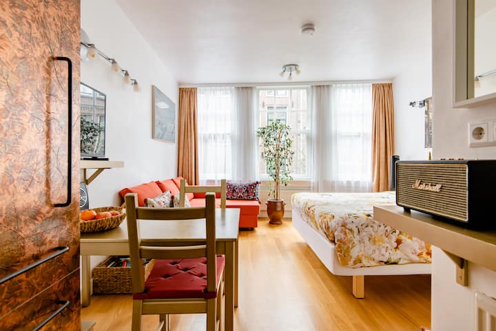 Amsterdam Vacation Rentals | House and Apartment Rentals | Airbnb