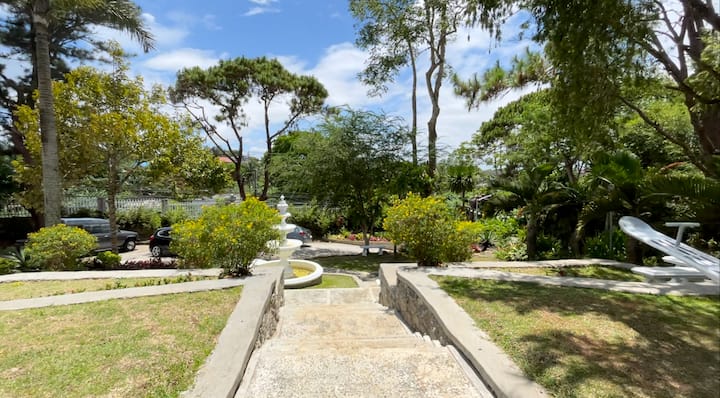 Tagaytay Whimsical Chalet W/ Outdoor Jacuzzi - Tagaytay