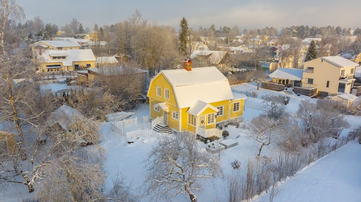 Beautiful House With Outdoor Jacuzzi - Stockholm
