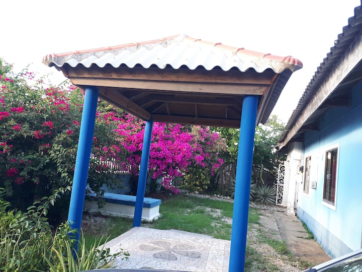 Complete House 60 Mtrs. From The Beach / 4 Guests - Curaçao