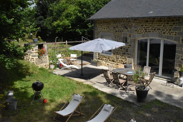 Gite De Caractère à La Campagne - Saint-Léonard-des-Bois