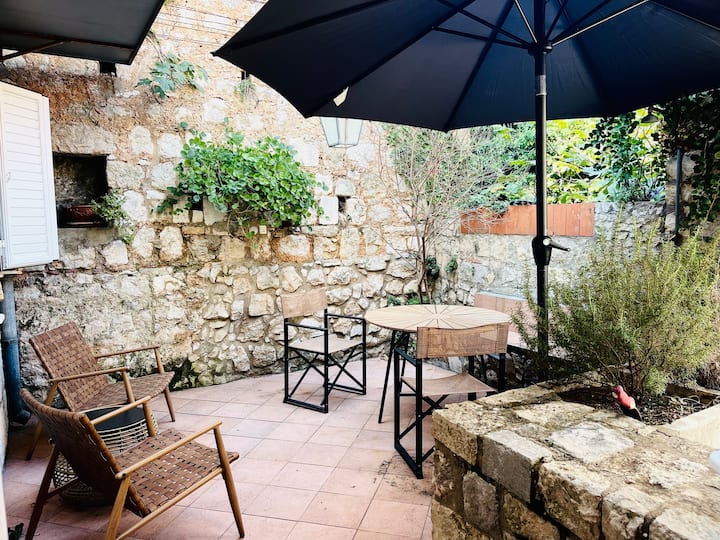 Top Location One Bdr With Large Private Terrace - Dubrovnik