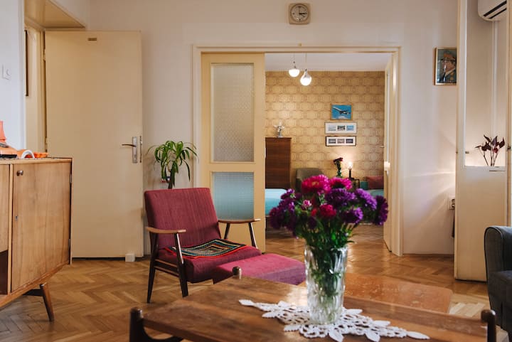 Truly Authentic - 2br Unique Vintage With Terrace - Belgrade