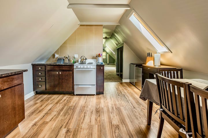 Cozy 1 Bedroom Apartment At Avondale! - Chicago