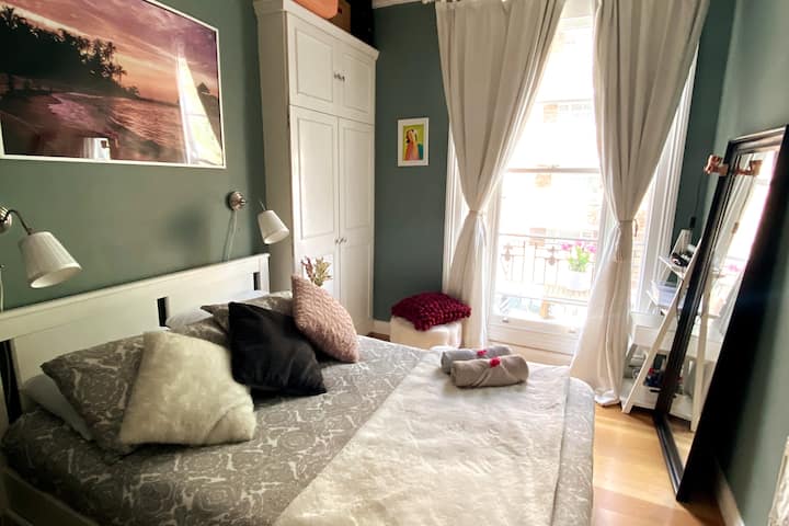 Quiet And Cosy Bedroom With Its Own Balcony - Central London