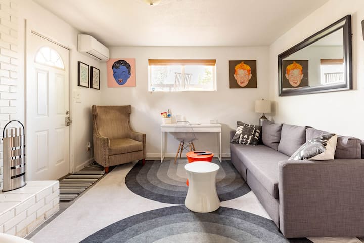College Hill 1-bedroom Private Apartment - Eugene, OR