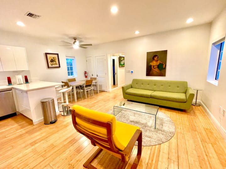 16+ Guests Luxurious South Beach Suite - South Beach, FL