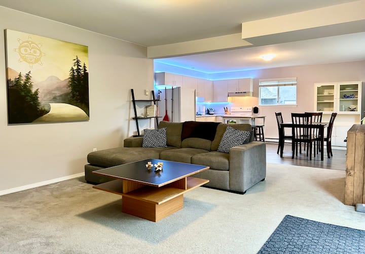 Close To Hospital / Full Suite Sleeps 4 - Victoria