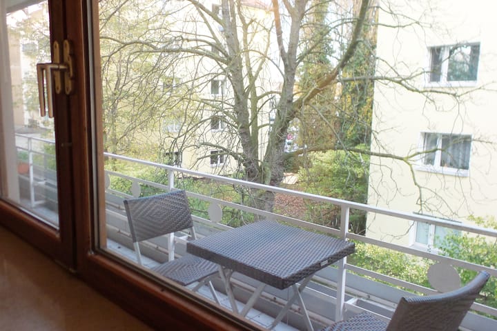 Beautiful Balcony Studio - Düsseldorf