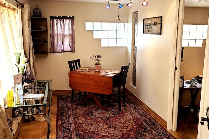 Quiet 3 Room Casita In Los Ranchos, Pets Welcome - Corrales, NM