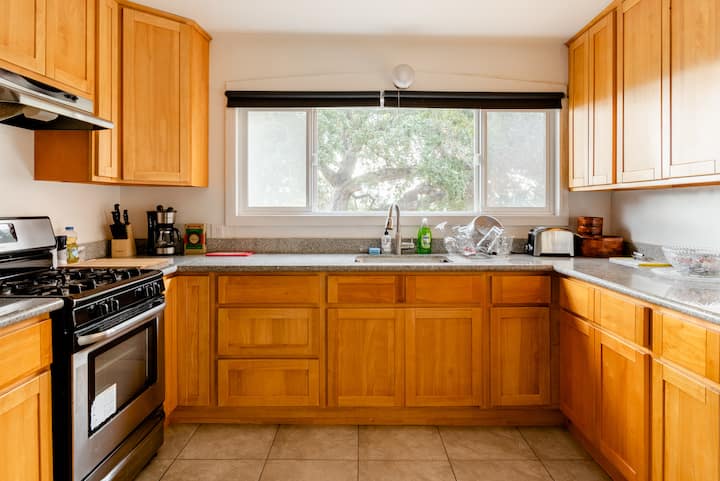 Your Home Away From Home! - Berkeley, CA