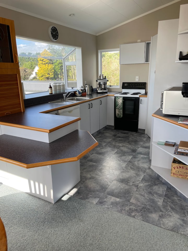 Jans Terrace - Taranaki