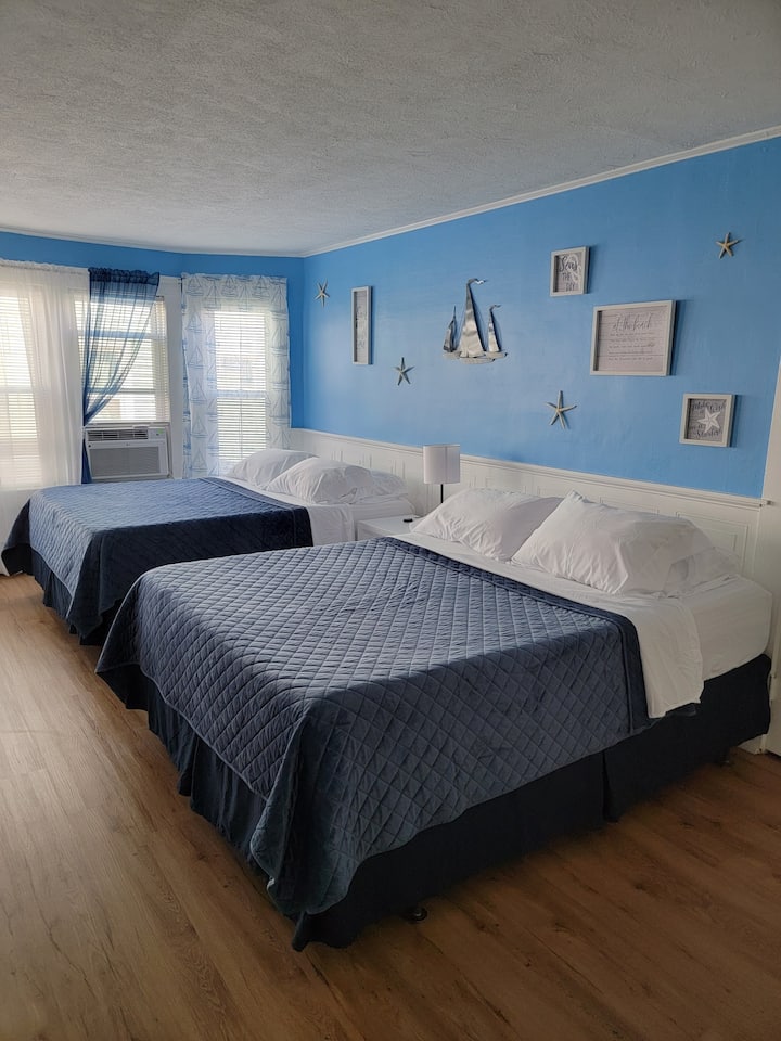 Suite With Kitchen Steps From Beach - Hampton Beach, NH