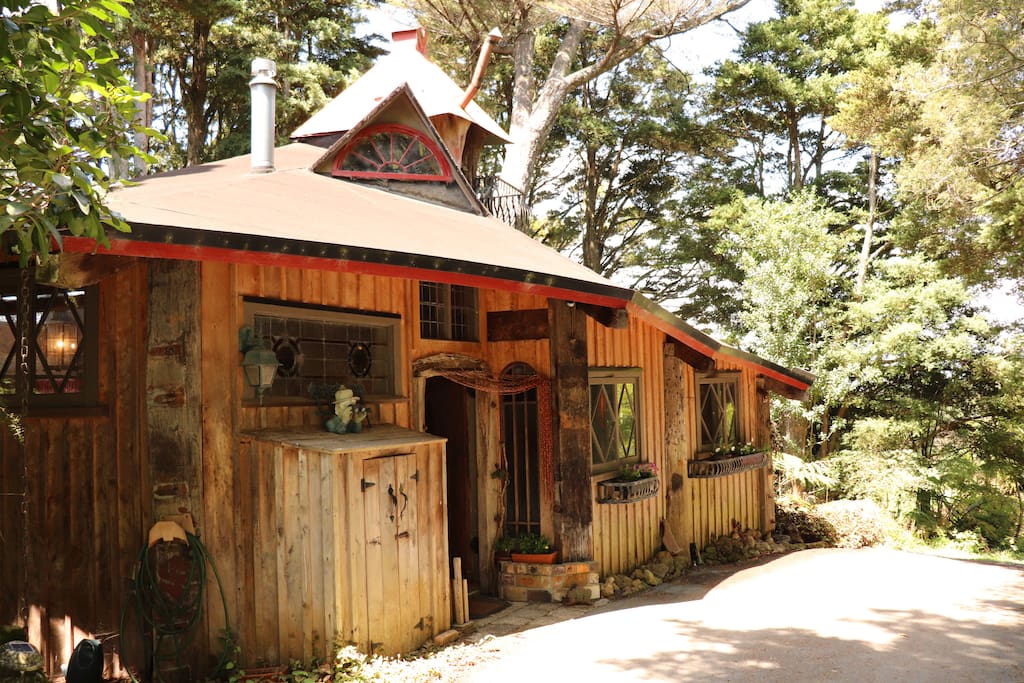 Fairytale Treehouse - Treehouses for Rent in Whangarei, Northland, New ...