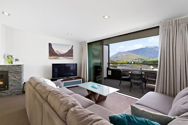 Mountain Vistas On Thompson Street - Queenstown