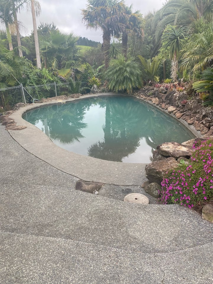 Pool Flat - Kerikeri