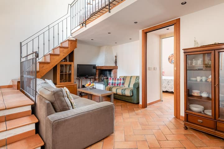 Attic Piazza Santa Croce With Living Terrace - Florenz