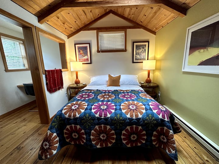 Charming Guesthouse In Hood River - White Salmon, WA