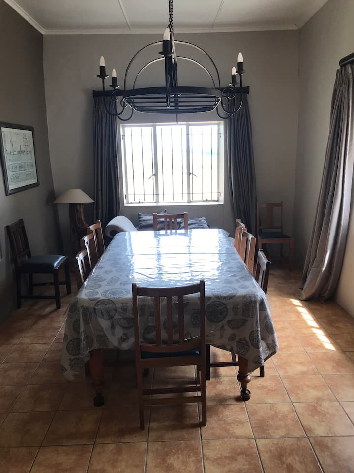 The Grape Vine - Paarl