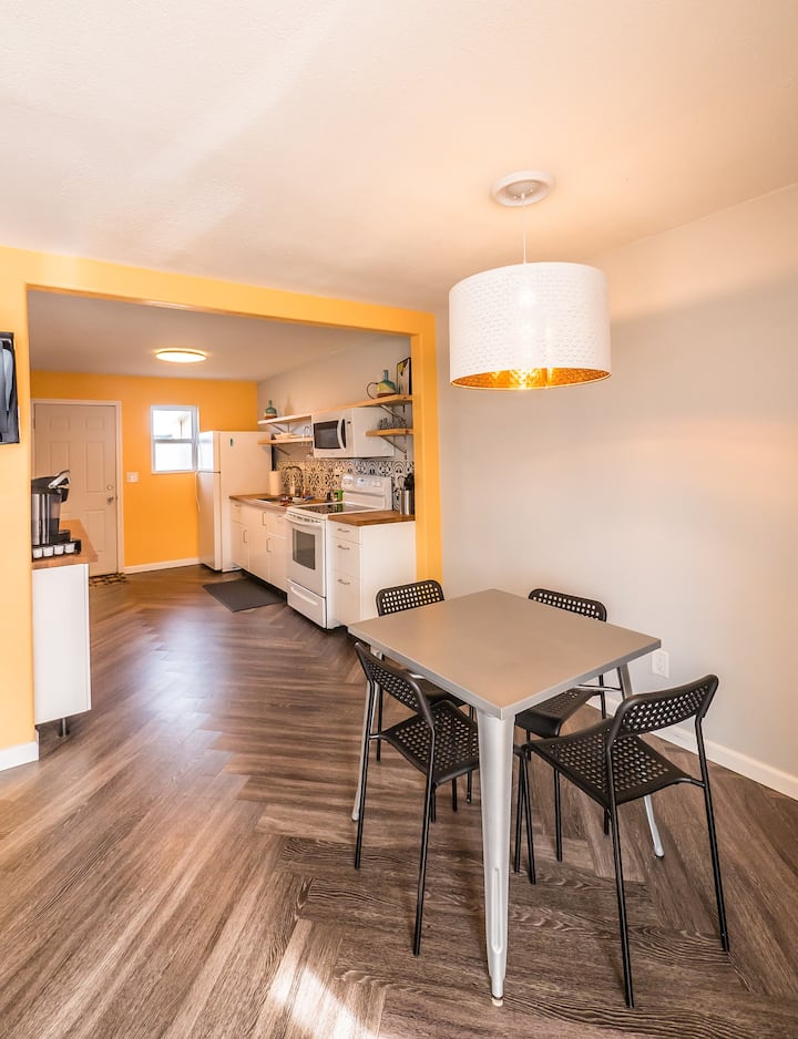 Near Everything & Fully Stocked ✽Priv. Bike Locker - Rogers, AR