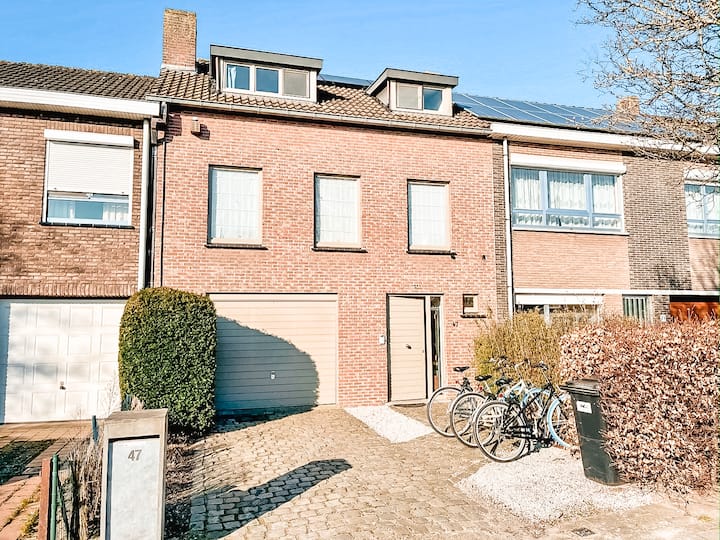 Botanical Room & Garden With Jacuzzi, Sauna &Bikes - Gand
