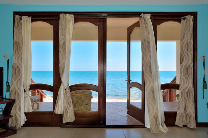 Luxury 2-bedroom 2 Bathroom Beachfront Villa - Belize