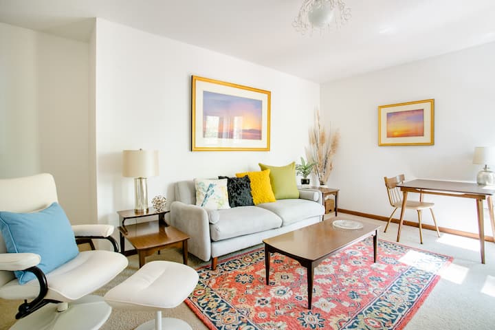 Spacious, Clean Private Room Near Triangle & Duke - Durham, NC
