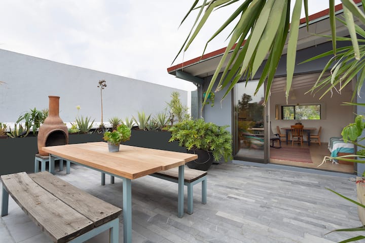 Condesa Rooftop Private Terrace Apartment. - México