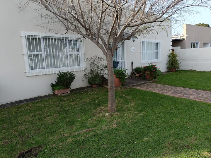 Out Of Africa In Sandbaai - Hermanus