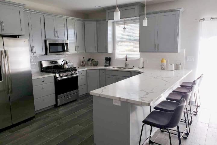 4 Br Townhome - Minutes From Downtown! - 알처스 국립공원