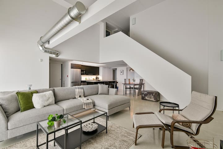 Osborne Village Condo At Oz - Heated Parking - Winnipeg