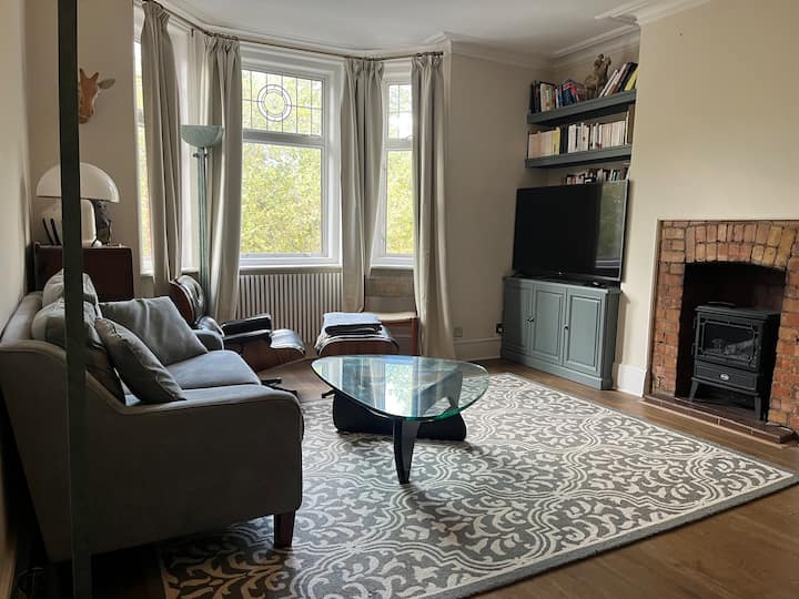 Charming Fulham Flat With Park Views - Fulham