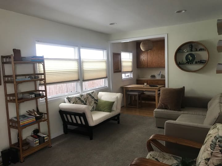 Cute, Clean And Cozy House Near The Beach - Hermosa Beach, CA