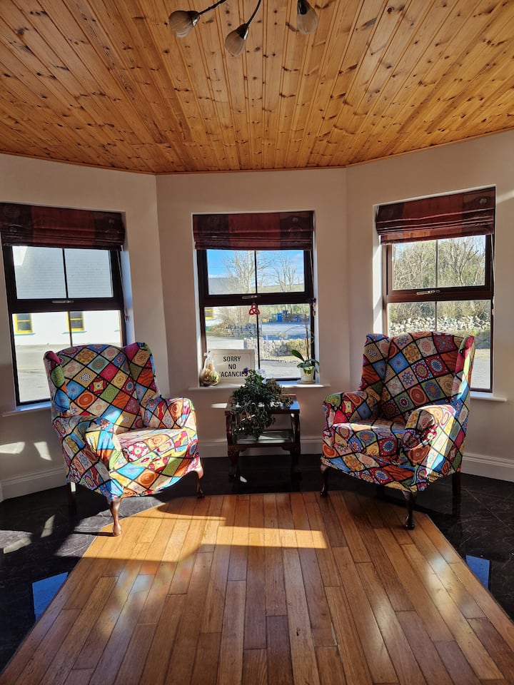 Churchfield Doolin, Family Room- Ensuite - Doolin