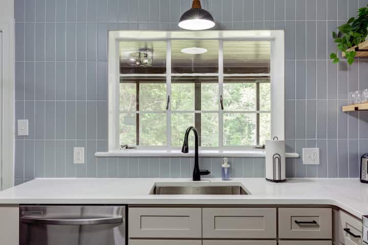 Deacon Stays: The Polo - 4 Brs - Winston-Salem, NC