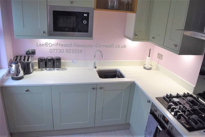 Driftwood - 3 Bedroom  House 200m From Beach - Newquay