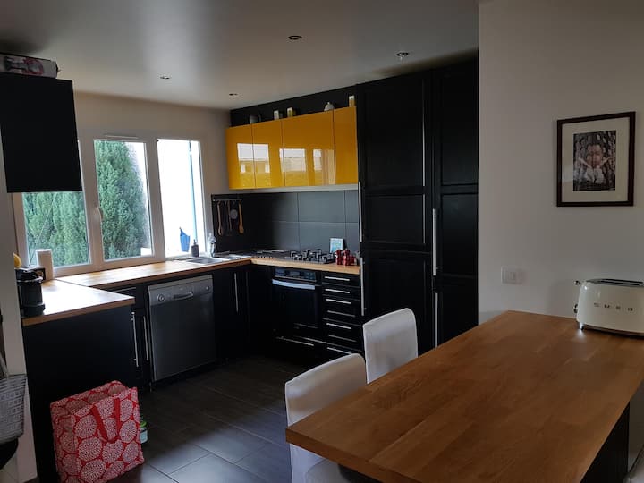 Chambre Au Calme Et Lumineuse à Guyancourt Village - Guyancourt